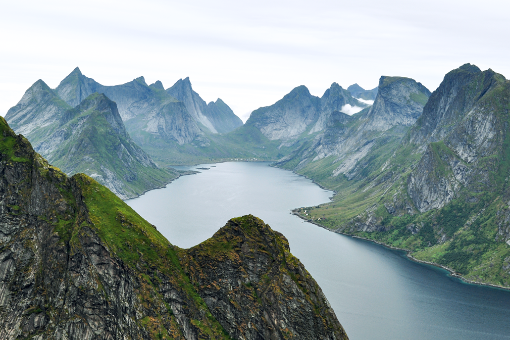 Moskenesøya: Mountains, Fjords, and Cloudberries – Gregory Gioro